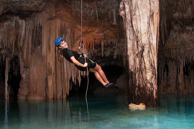 Discover a secret river in middle of the Jungle. Buffet included. - An Overview of the Rio Secreto Tour Experience