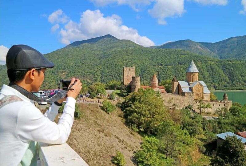 Discover Ananuri, Gudauri, & Kazbegi Guided Day Tour - Practical Considerations