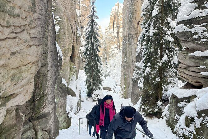 Discover Bohemian Paradise: Authentic Easy Hike, Castle & Brewery - Returning to Prague