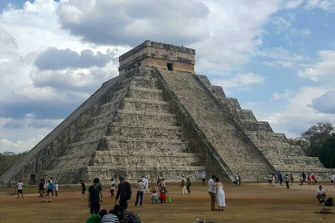 Discover Chichen Itza with Cenote Xcajum and Valladolid + lunch - Key Points