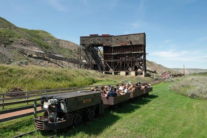 Discover Drumheller, Horseshoe Canyon, Royal Tyrrell Museum - A Deep Dive into the Experience