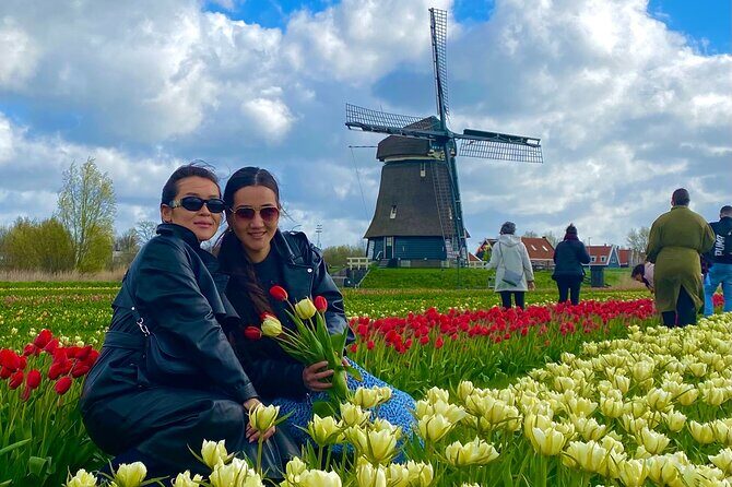 Discover Hollands Beautiful Tulip Fields with an Expert Guide - Authentic Experiences and Insider Insights