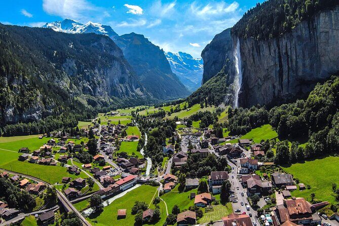 Discover Lauterbrunnen with CHEESE & CHOCOLATE - Key Points