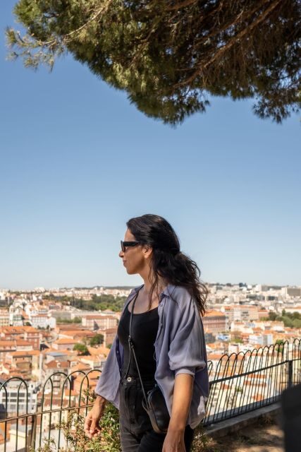 Discover Lisbon 4h Tuk Tuk - The Experience on the Ground