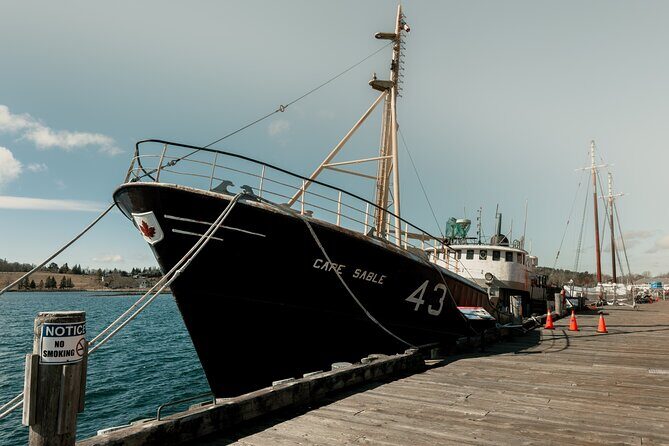 Discover Lunenburg and Mahone Bay Guided Tour - Discovering Lunenburg’s Historic District