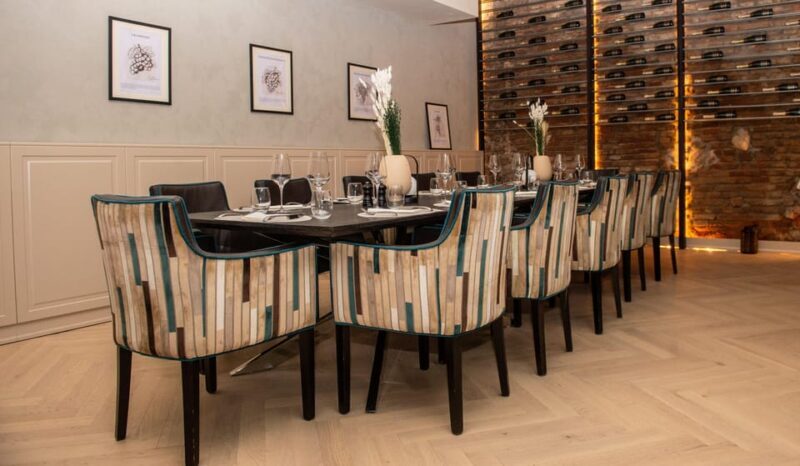 Discover Romanias Wine Heritage in Brasovs Historic Center - Who Is This Tour Best For?