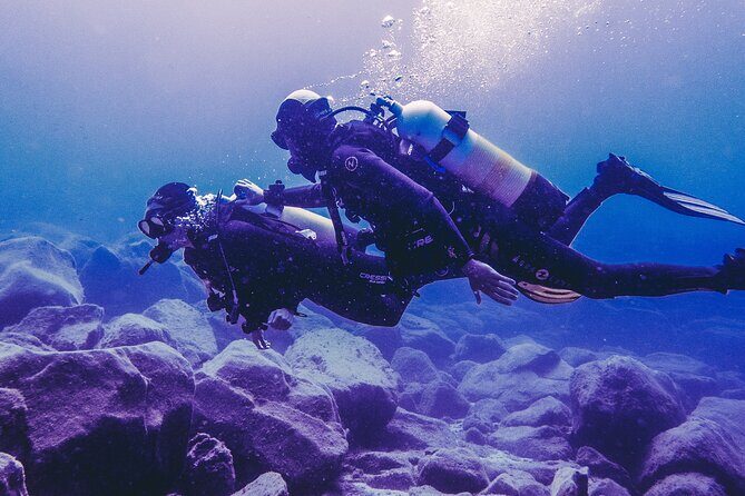 Discover Scuba Diving . First Experience underwater - Key Points