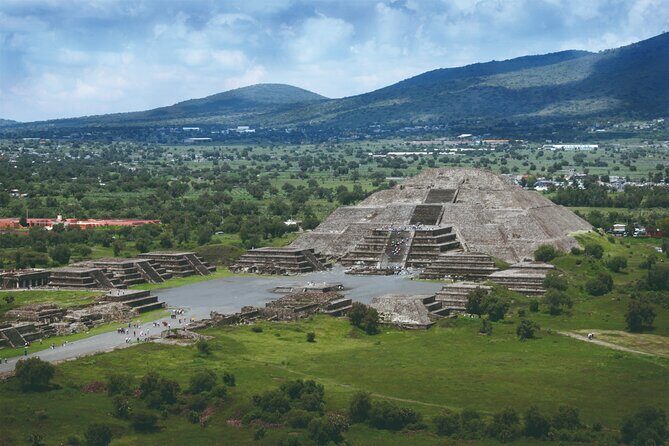 Discover Teotihuacan and the Basilica of Guadalupe from CDMX - Key Points