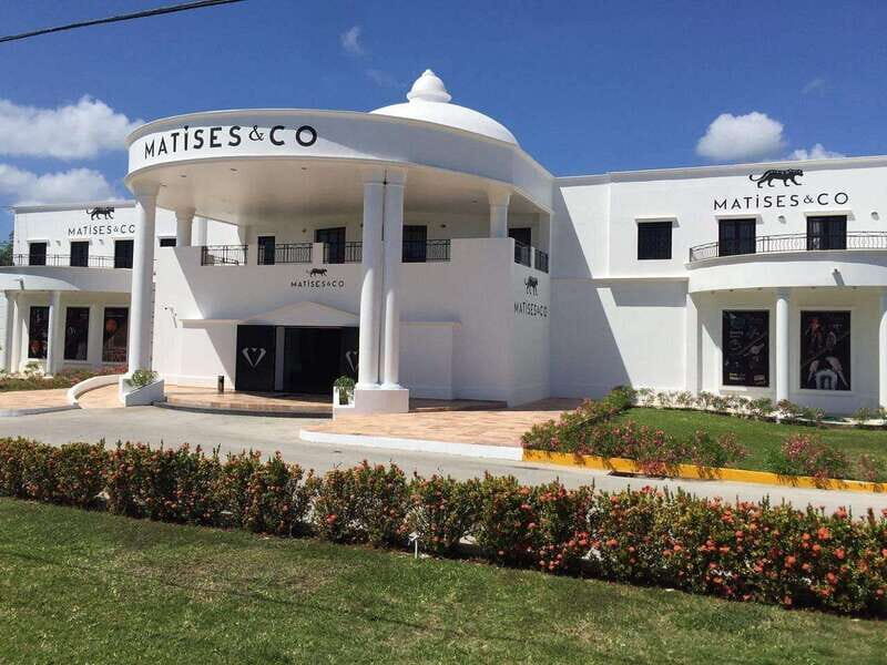 Discover the essence of playa del carmen: tequilera, jewelry and 5th avenue. - Key Points