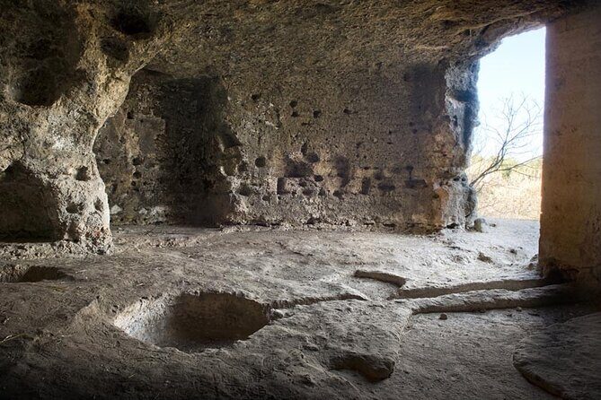 Discover the Lama D'Antico Rock Park and its Rock Churches - Practical Details