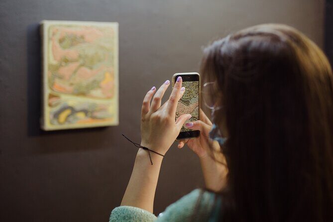 Discover the local art scene with ArtCrawl - An In-Depth Look at the Tour Itinerary