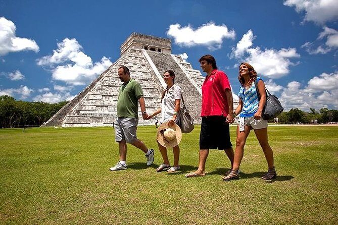 Discover the MAGIC of Chichén Itzá, a Sacred cenote and the colonial Valladolid - Key Points