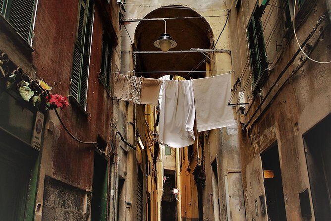 Discover the secrets of Genoa with a storyteller! - An In-Depth Look at the Genoa Storytelling Tour