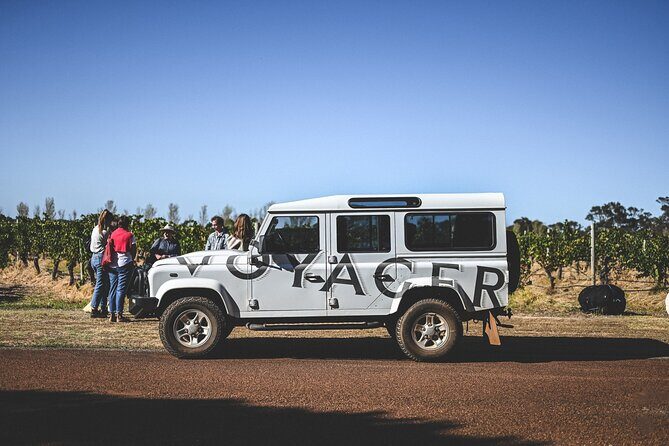 Discover Voyager Tour and Seasonal Lunch - Exploring the Itinerary in Detail