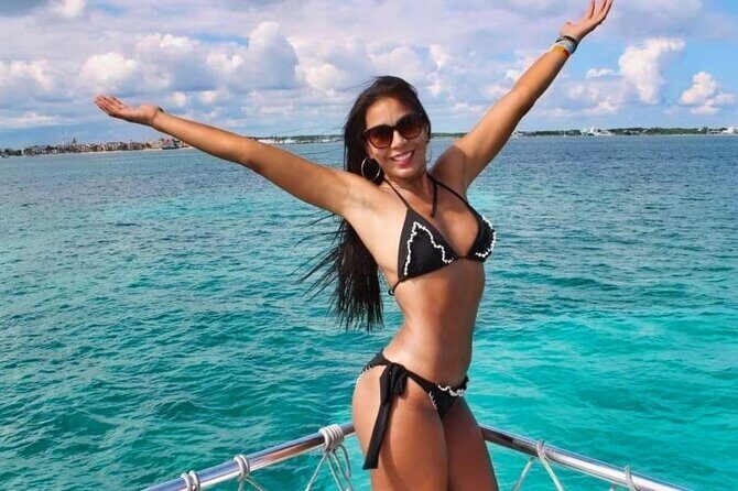 Discovering Isla Mujeres on a Double Decker Catamaran - Detailed Itinerary Breakdown