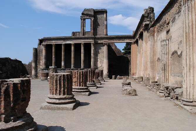 Discovering Pompeii and Herculaneum - VIP Tour with Lunch - An In-Depth Look at the Tour Itinerary