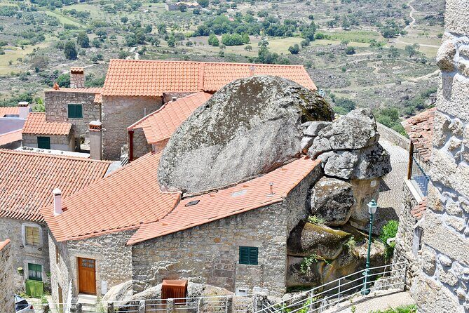 Discovering the historic village of Monsanto - Practical considerations and tips