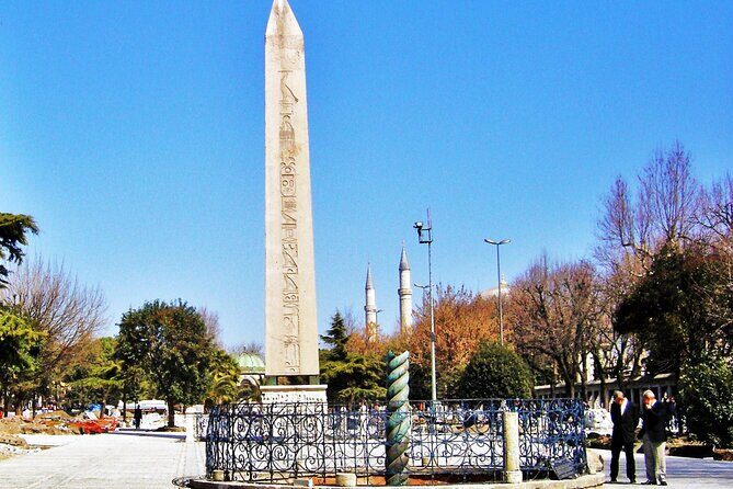 Discovering the Old City/ Full Day Tour/ Lunch&Tickets included - Key Points