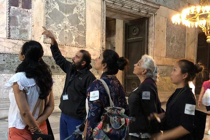 Discovering the Old City/ Full Day Tour/ Lunch&Tickets included - FAQ