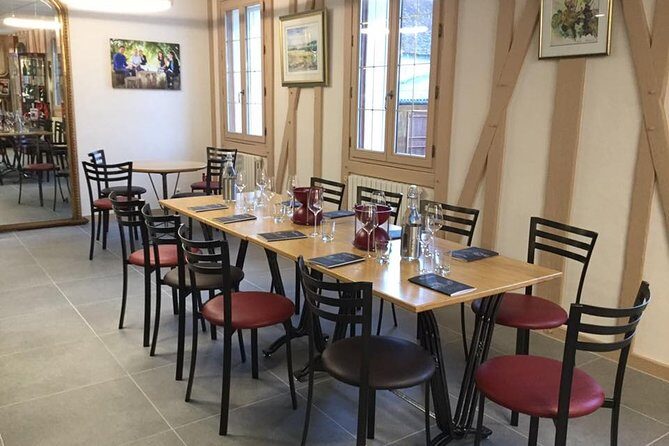 Discovery of a Champagne from Vintner, from the cellar to the tasting - Who Will Love This Tour?