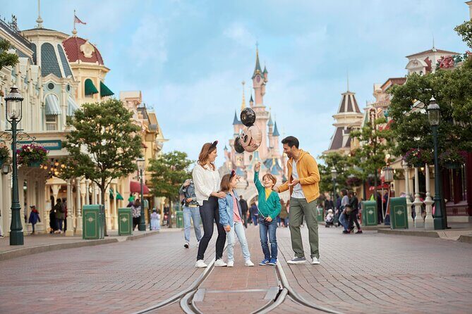 Disneyland® Paris Express Shuttle with Admission Ticket from Central Paris - Transport and Practical Considerations