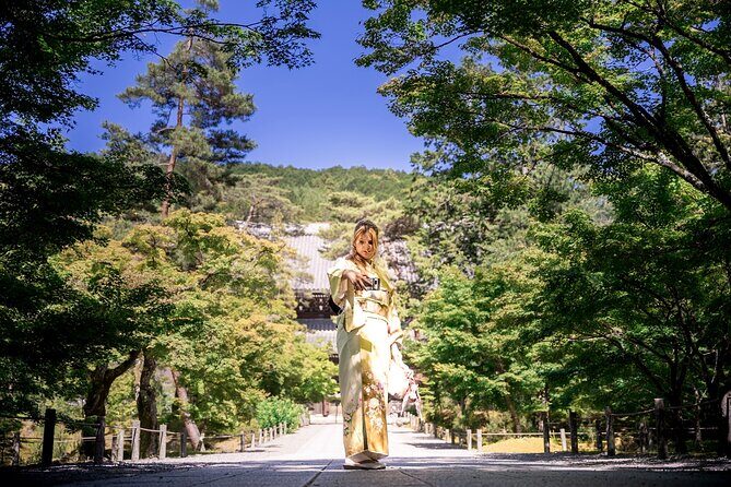 Documentary Style Photoshoot - Exploring the Experience