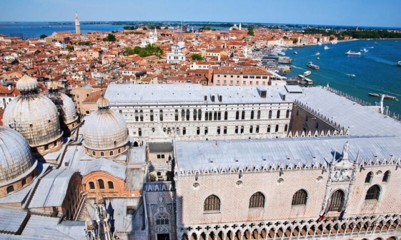 Doge's Palace small group or private tour with a local guide - Key Points