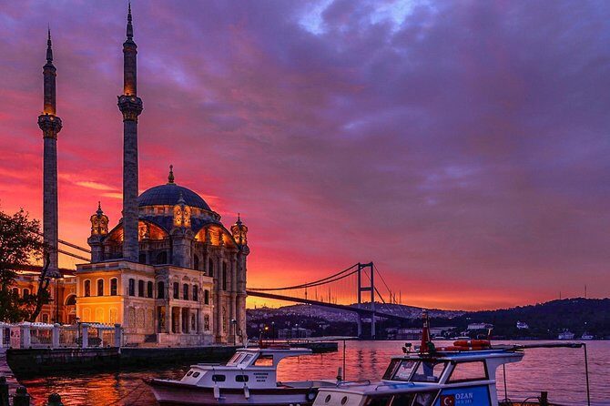 Dolmabace Palace, Bosphorus Boat Tour , Eyüp Sultan Mosque Tour - Who Should Consider This Tour?