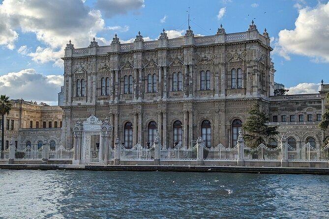 Dolmabahçe Palace and Sunset Tour on Luxury Yacht - Practical Details and Tips