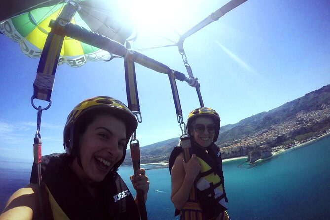 Double Parasailing flight to Tropea in Small Group - Key Points  