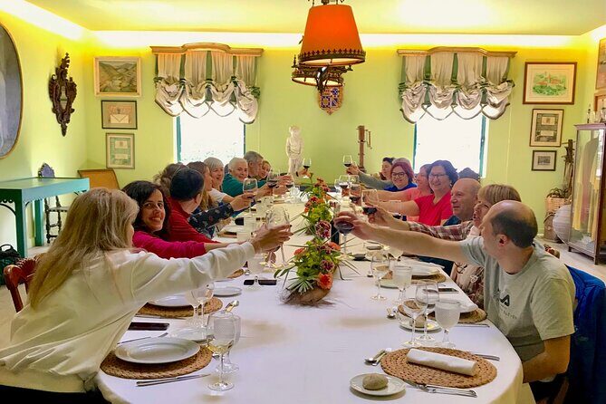 Douro: luxury walking tour with lunch at Quinta da Pacheca - Key Points