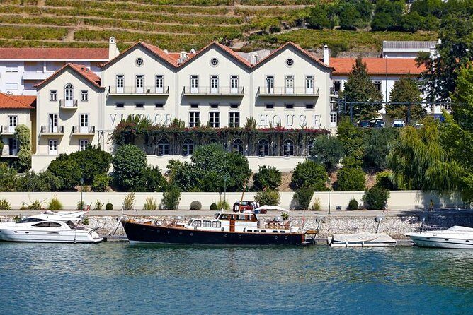 Douro Valley Cruise Porto to Pinhão: Breakfast, Lunch and Tasting - Who Should Consider This Tour?