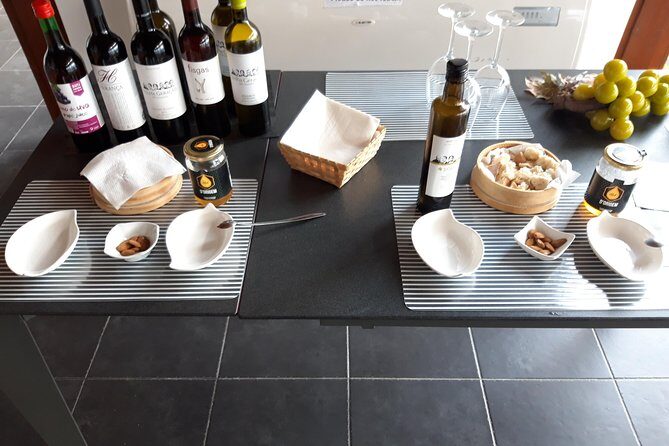 Douro Valley Private Premium Tour with Wine Tasting (1 to 4 people) - Analyzing the Itinerary: A Day in the Douro