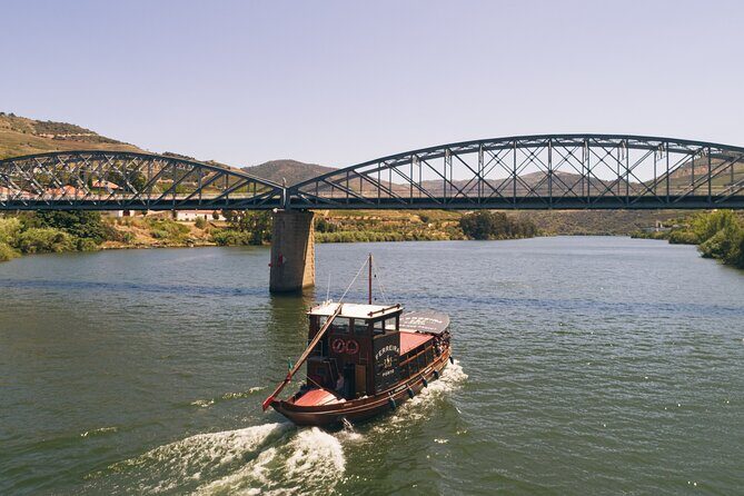 Douro Valley: Rabelo Boat Tour with Audio Guide - Key Points
