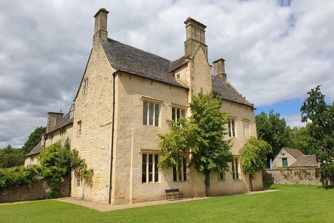 Downton Abbey Day In The Cotswolds Tour - Transportation & Comfort