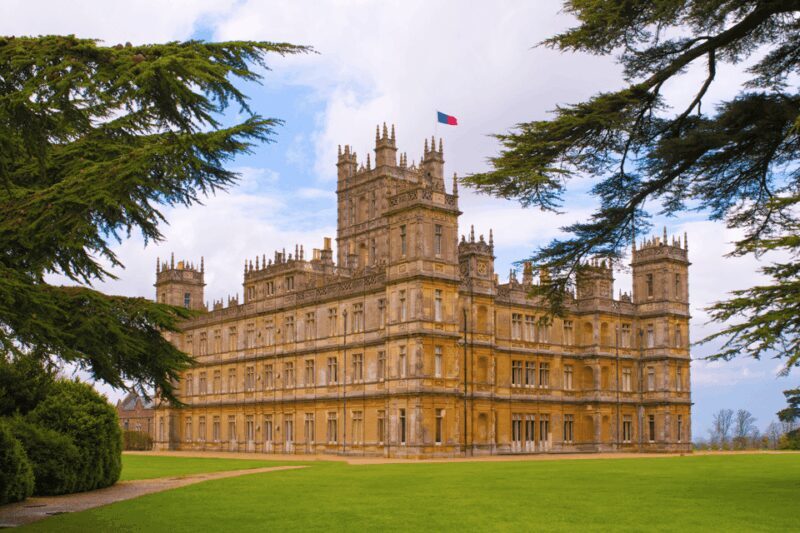 Downton Abbey Filming Locations & Highclere Castle Tour - Key Points
