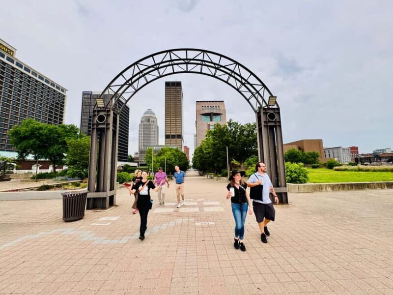 Downtown Louisville: Misfits and Mayhem Walk with Cocktail - FAQs