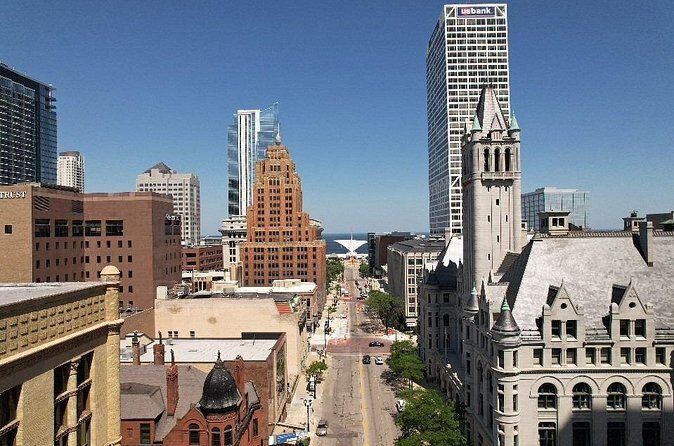 Downtown Milwaukee Walking Tour - Key Points