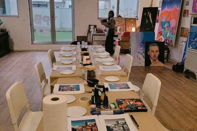 Downtown Porto Acrylic Painting Workshop for Groups or Individual - Who Should Consider This Experience?