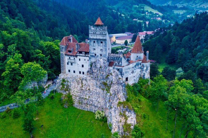 Dracula's Castle -Private Tour- with Braov City and Pele Castle - FAQ