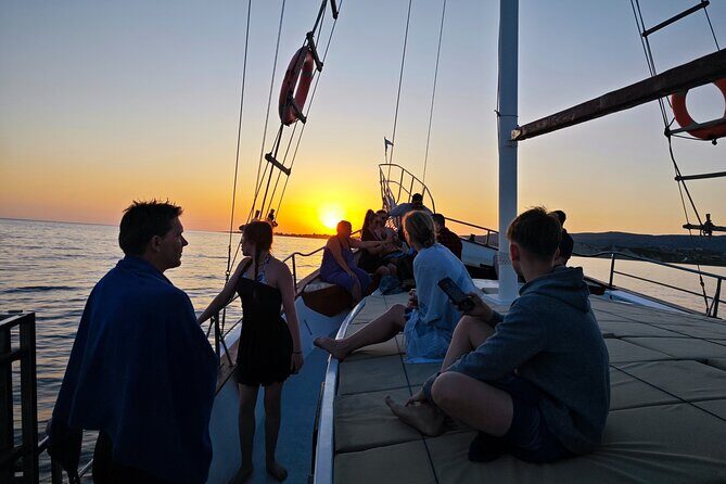 Dreamy Sails - Sunset Tour With Dinner And Wine - FAQs