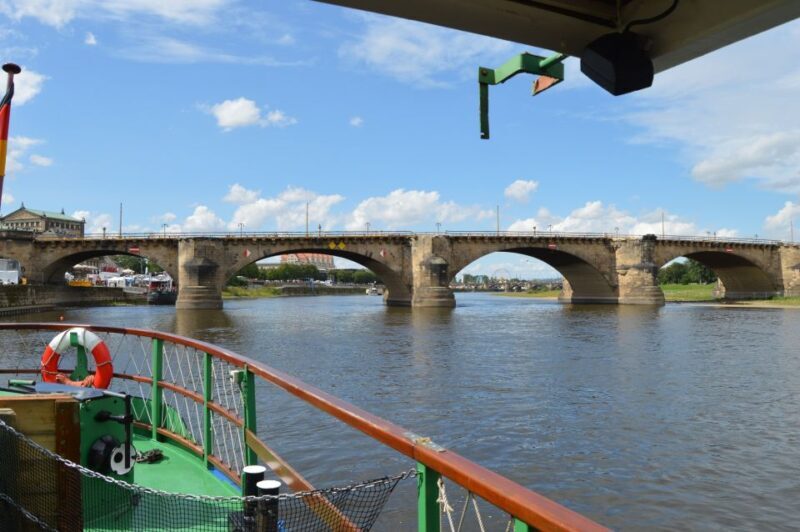 Dresden: Bridges River Tour - Commentary and Engagement
