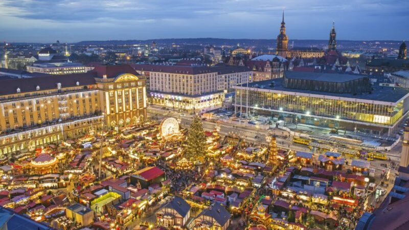 Dresden: Christmas Sightseeing Tour with a 'Pflaumentoffel' - Key Points