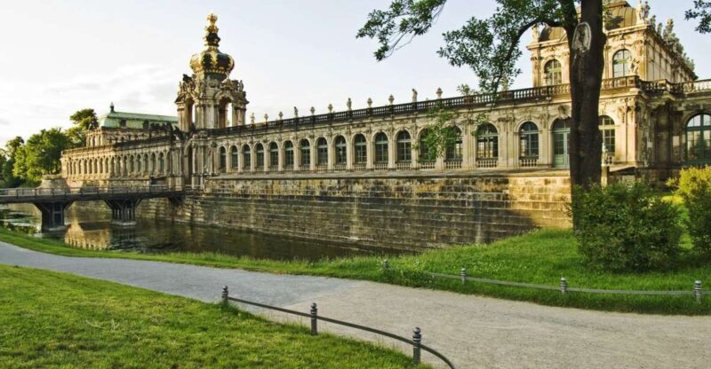 Dresden: Smile Tour with Prosecco - A Walk Through Dresden’s Historic Heart with a Sparkling Twist