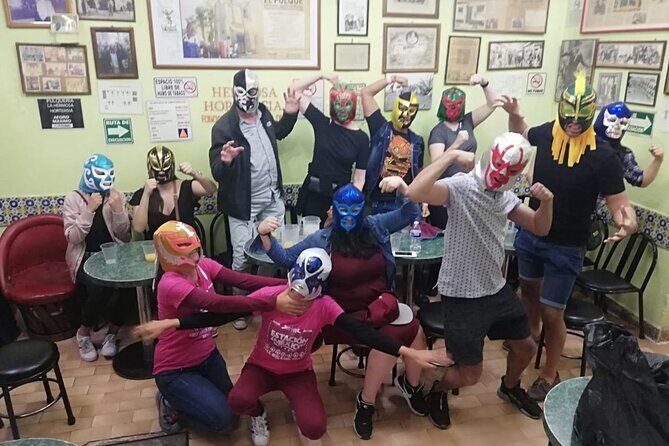 Drinks, Music and Lucha libre on a Saturday Night in Mexico City - A Deep Dive into the Experience