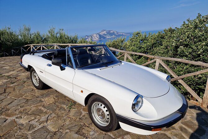 Drive Experience on vintage car - A Closer Look at the Sorrento Vintage Car Tour