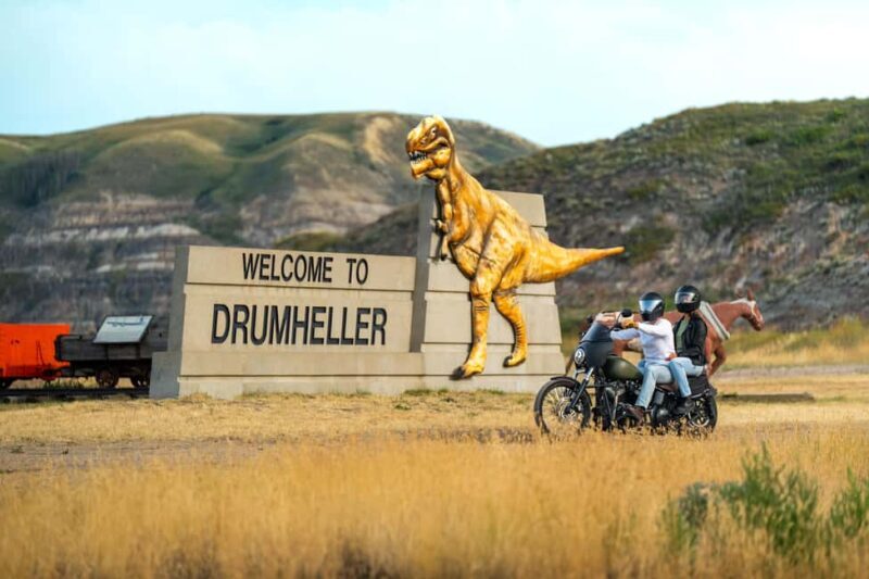 Drumheller: Dinosaurs, Canyons, & Hoodoos Day Tour - Exploring Alberta’s Badlands