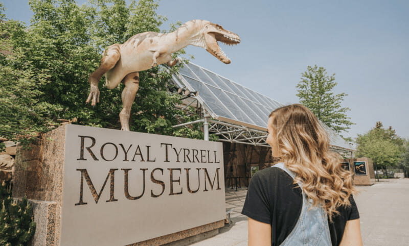 Drumheller: Dinosaurs, Canyons, & Hoodoos Day Tour - FAQ