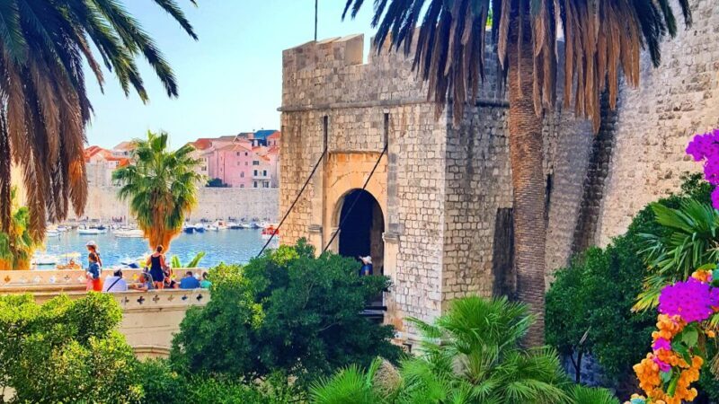 Dubrovnik: 1.5-Hour Guided Old Town Walking Tour - Practical Tips for Participants