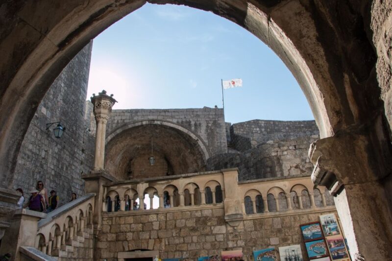 Dubrovnik: Game of Thrones & History Tour - Accessibility and Practicalities